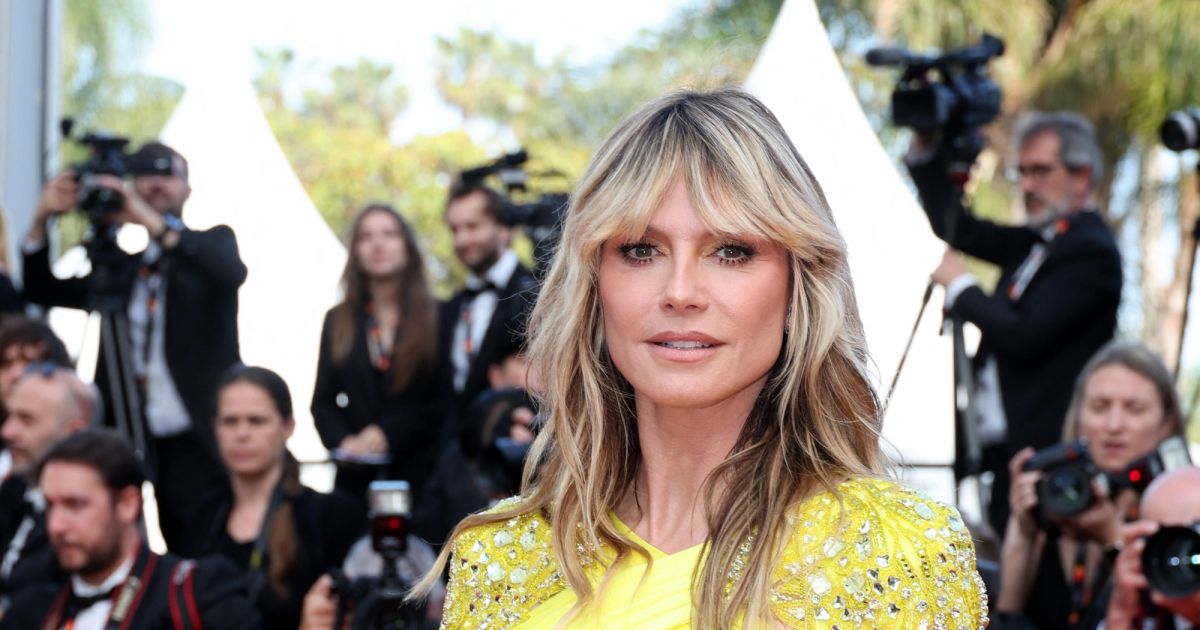 Heidi Klum - Montée des marches du film « La passion de Dodin Bouffant ...