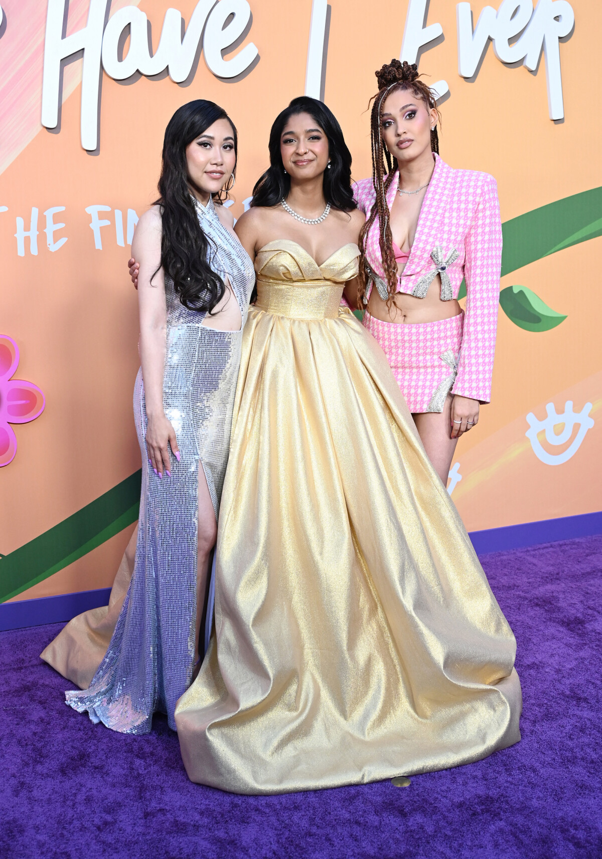 Photo : Ramona Young, Maitreyi Ramakrishnan, Lee Rodriguez à la ...