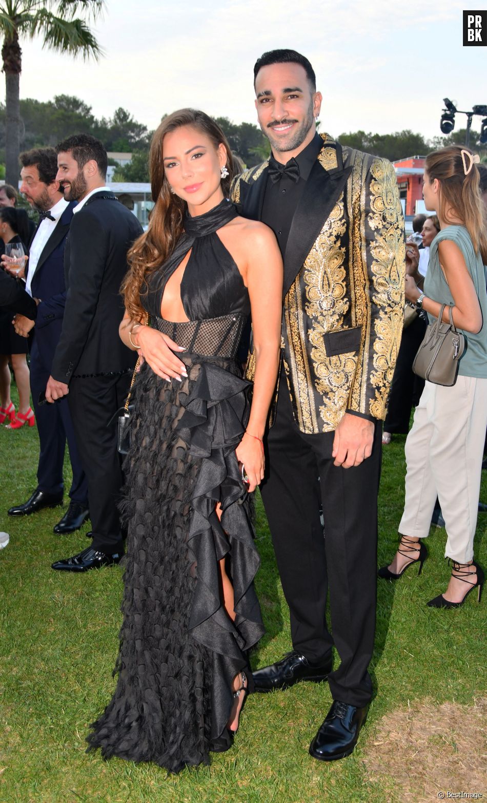 Adil Rami annonce (encore) sa rupture avec Léna Guillou : "Je suis seul ...