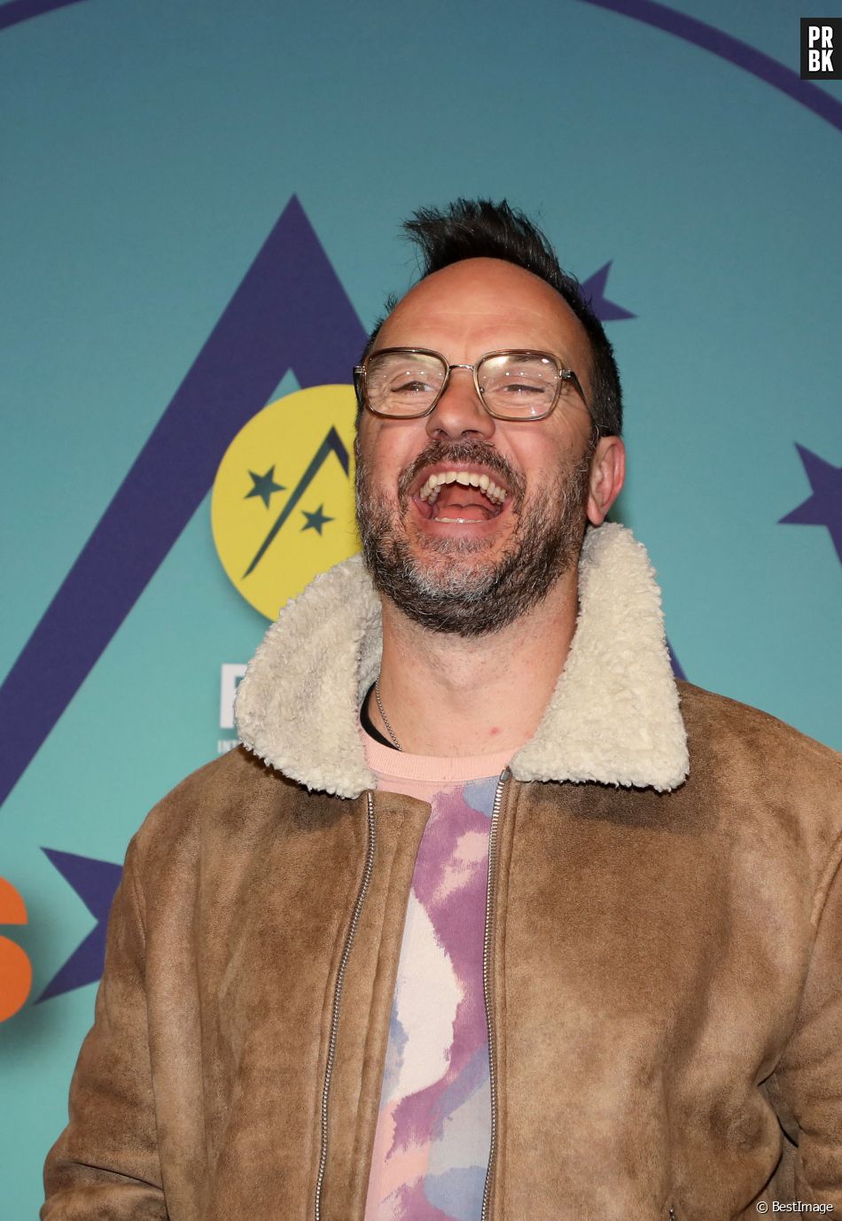 Jarry ému aux larmes pour sa première dans Tout le monde veut prendre ...