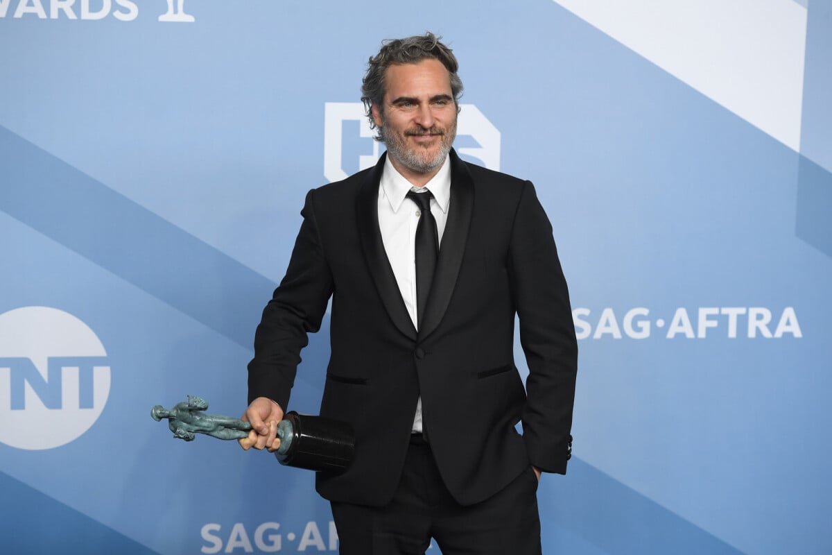 Photo : Joaquin Phoenix - Pressroom - 26ème cérémonie annuelle des ...
