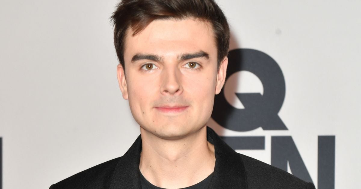 HugoDécrypte ( Hugo Travers ) - Photocall de la soirée GQ Men of the ...