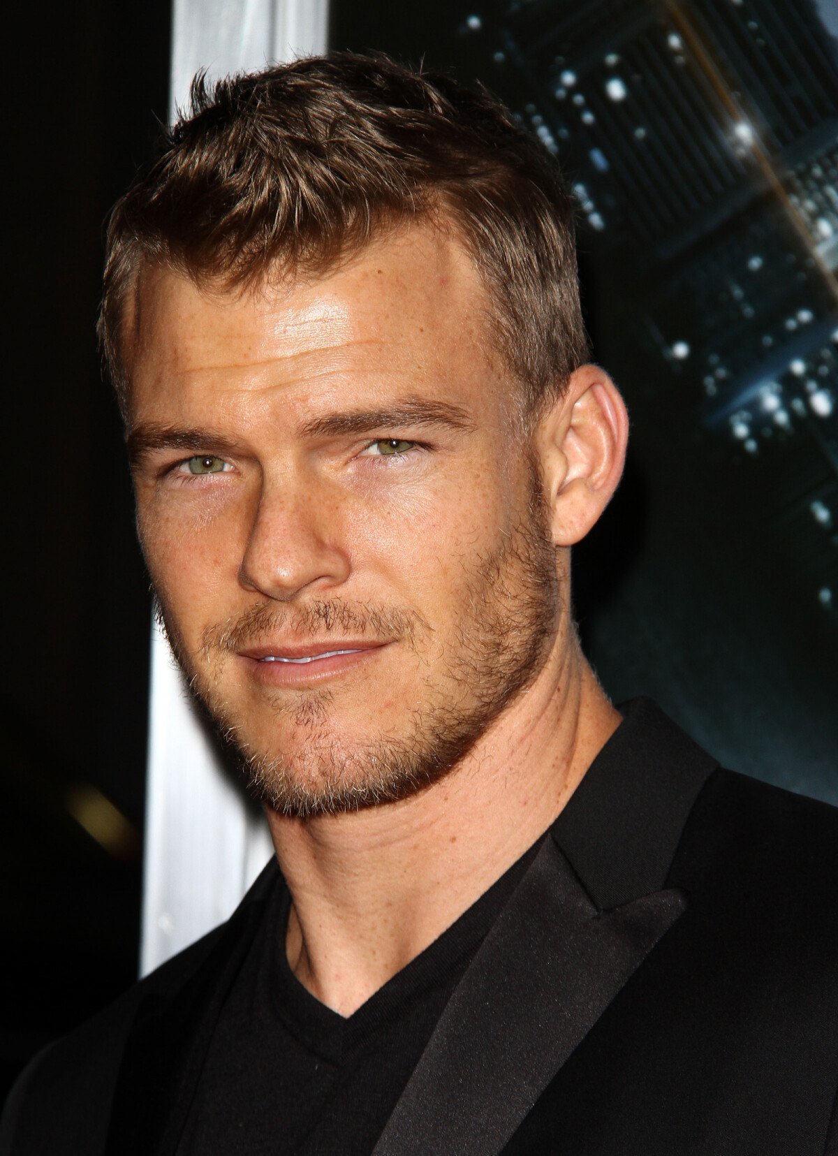 Photo : Alan Ritchson à la première de "Project Almanac" à Hollywood ...