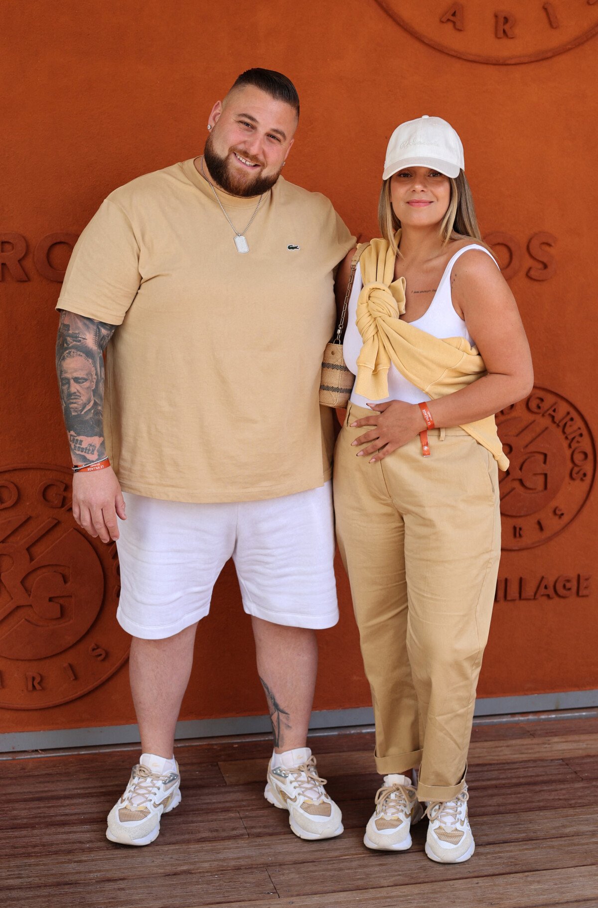 Photo : Nico Capone et sa compagne Daniela - Célébrités au village lors ... Photo : Nico Capone et sa compagne Daniela - Célébrités au village lors ...