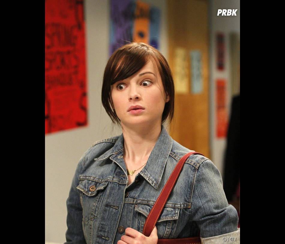 Jenna dans Awkward - Purebreak