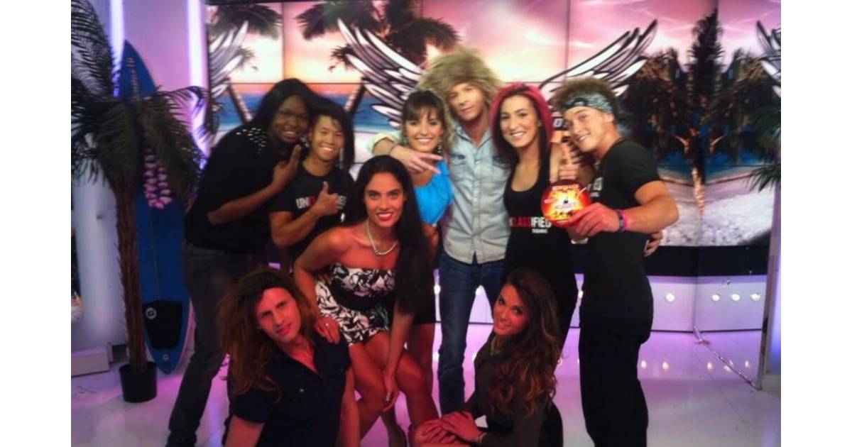 Toute l'équipe du Mag sur NRJ12. - Purebreak