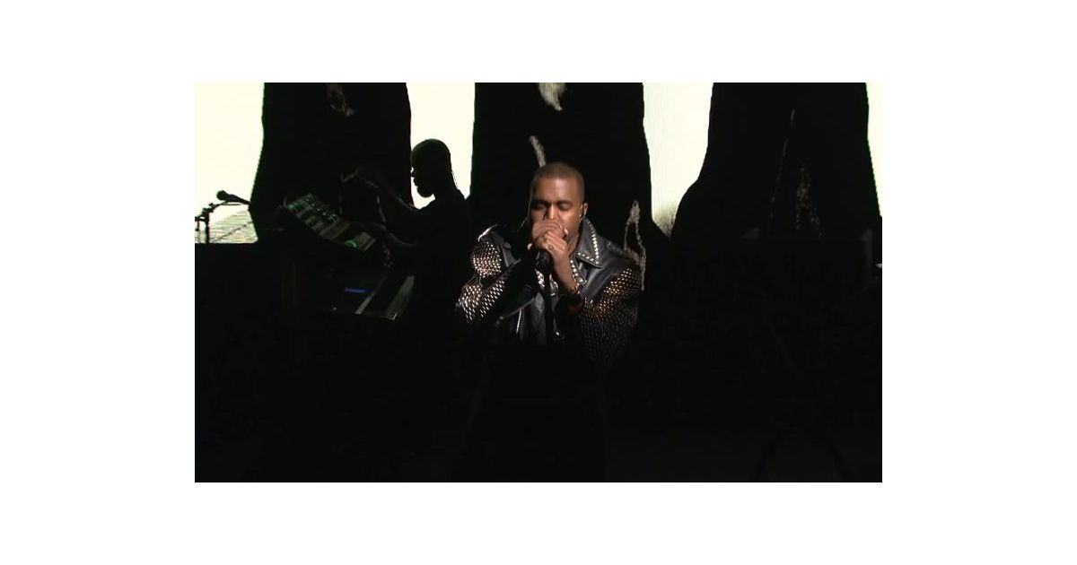 Kanye West : Black Skinhead, le clip live du titre co-écrit avec Daft ...