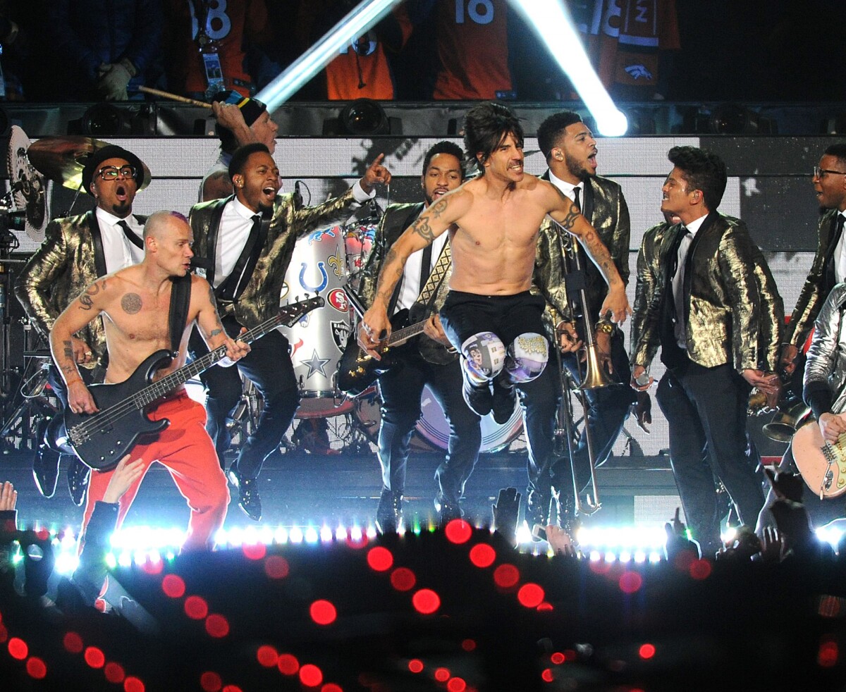 Photo : Bruno Mars invite les Red Hot Chili Peppers au Super Bowl 2014 ...