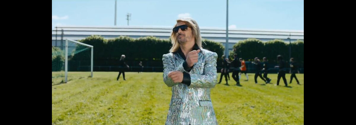 Photo : Sébastien Patoche : On va la foutre au fond, le clip 100% foot ...