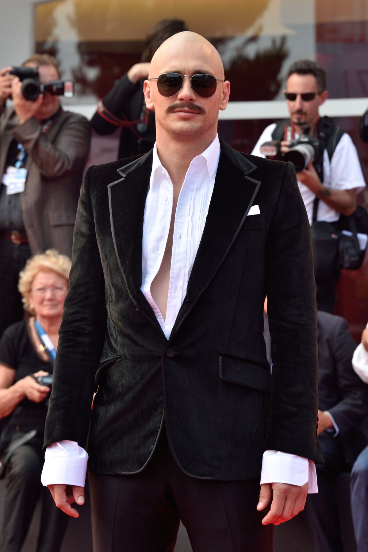 Photo : James Franco avec une belle moustache au Festival du Film de ...