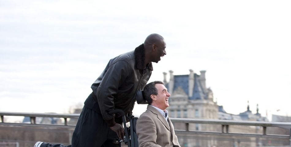 Intouchables : Omar Sy et François Cluzet dans une image du film ...