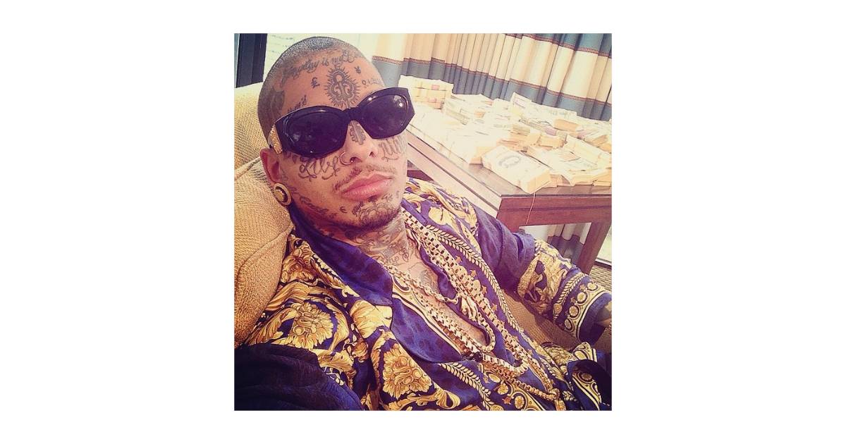 Swagg Man : un morceau de sa fortune dans son premier album ? - Purebreak