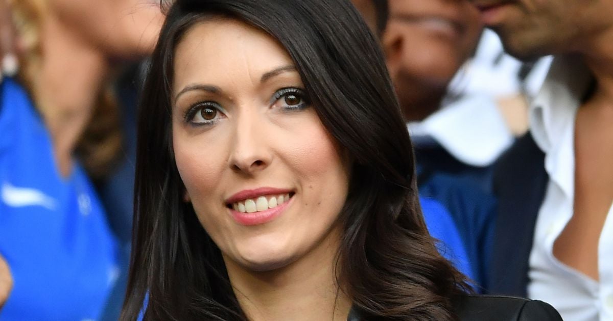 Jennifer Giroud présente dans les tribunes pour soutenir Olivier Giroud ...