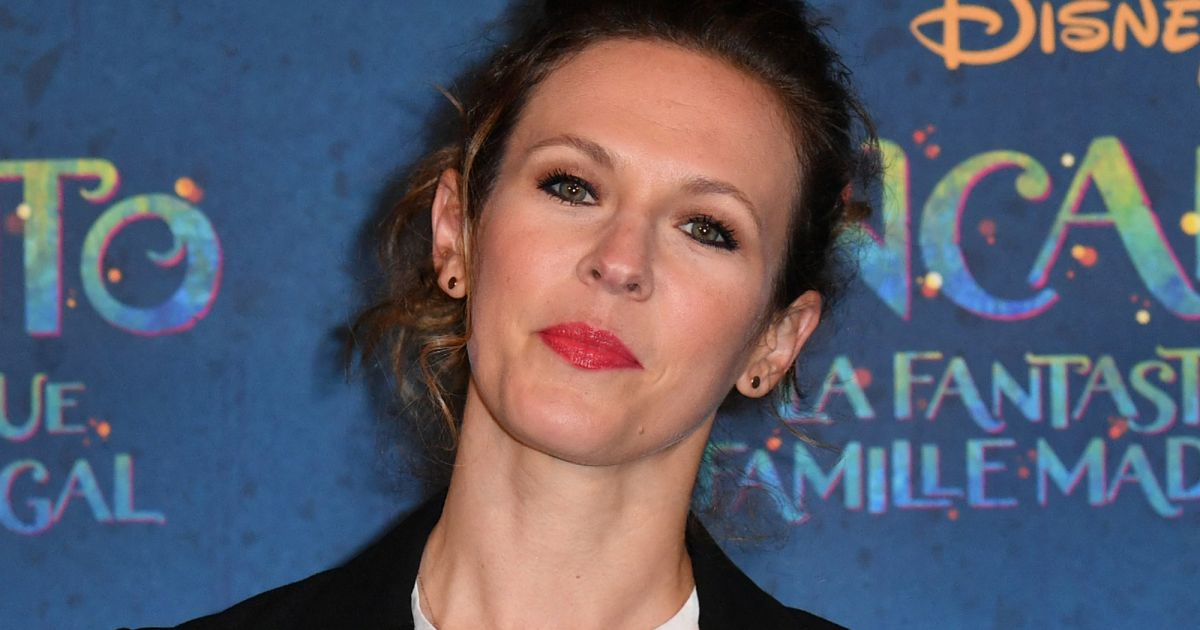 Lorie Pester - Avant-première du film Encanto de Disney au Grand Rex à ...