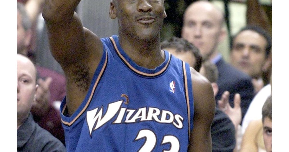 Michael Jordan : ses Converse vendues à 190.373 dollars, il bat un ...