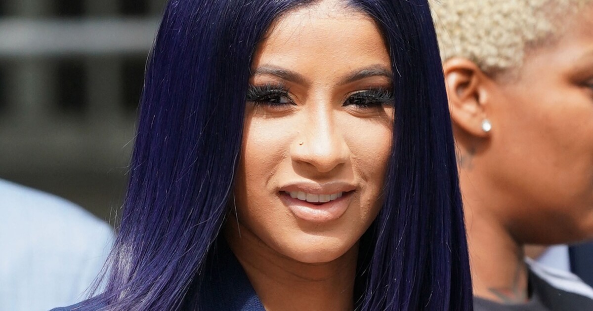 Cardi B risque jusqu'à 4 ans de prison à cause d'une violente bagarre ...