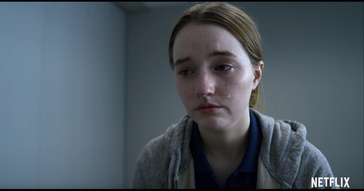 Unbelievable : Toni Collette et Meritt Wever traquent un violeur en série dans la bande-annonce ...