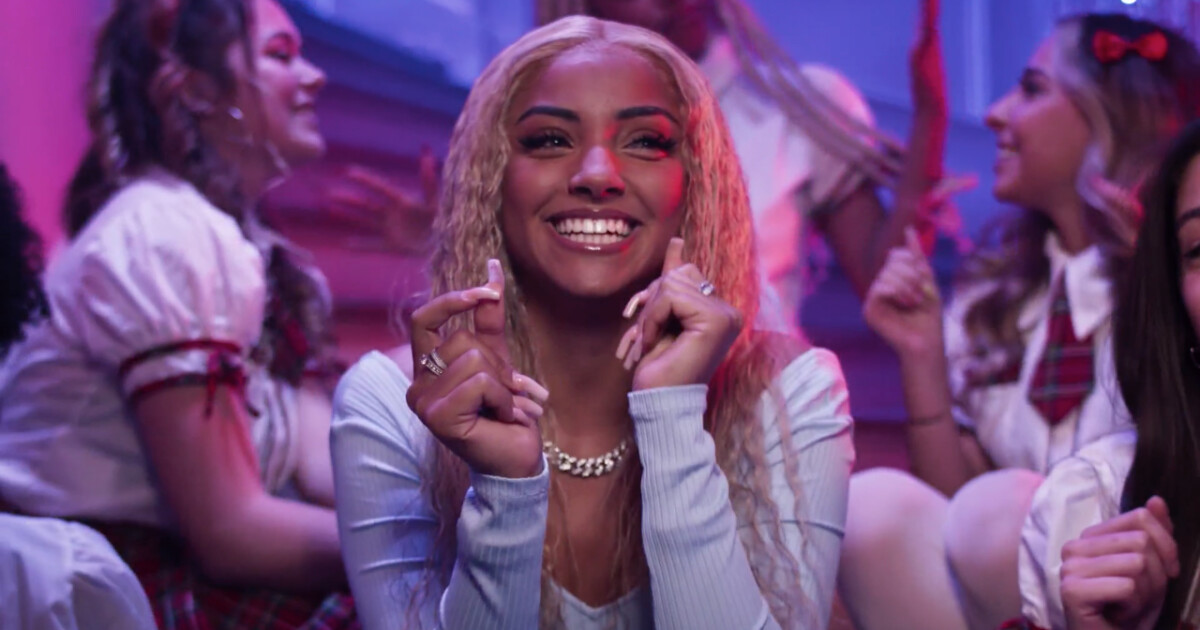 Wejdene invite Raphaël Curron, Louise et Maxime de la French House dans ...