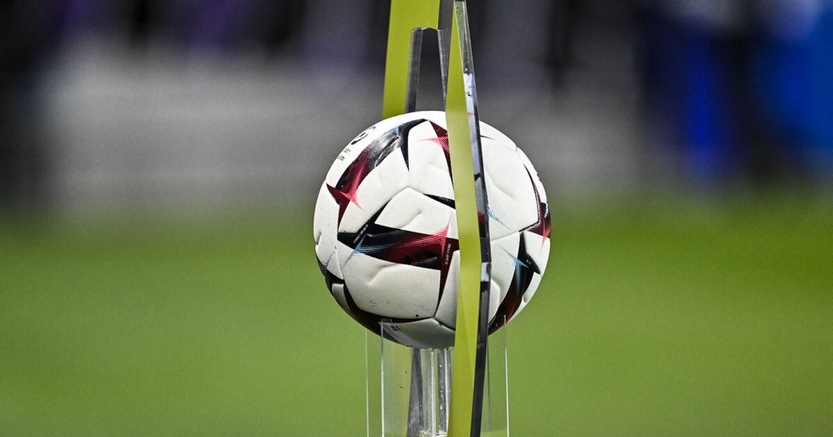 "On est une équipe de merde" : un entraîneur de Ligue 1 craque et ...