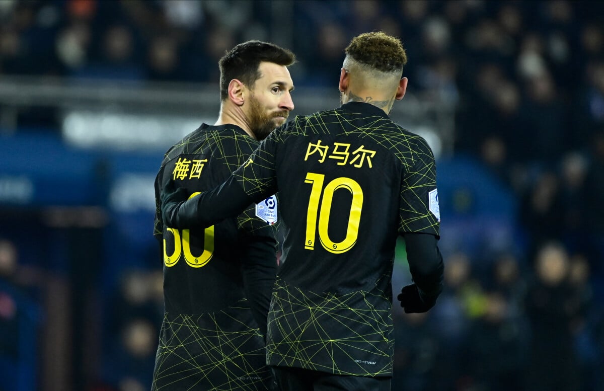 Photo : Neymar Jr ( 10 - PSG ) célèbre son but avec Lionel Leo Messi ...