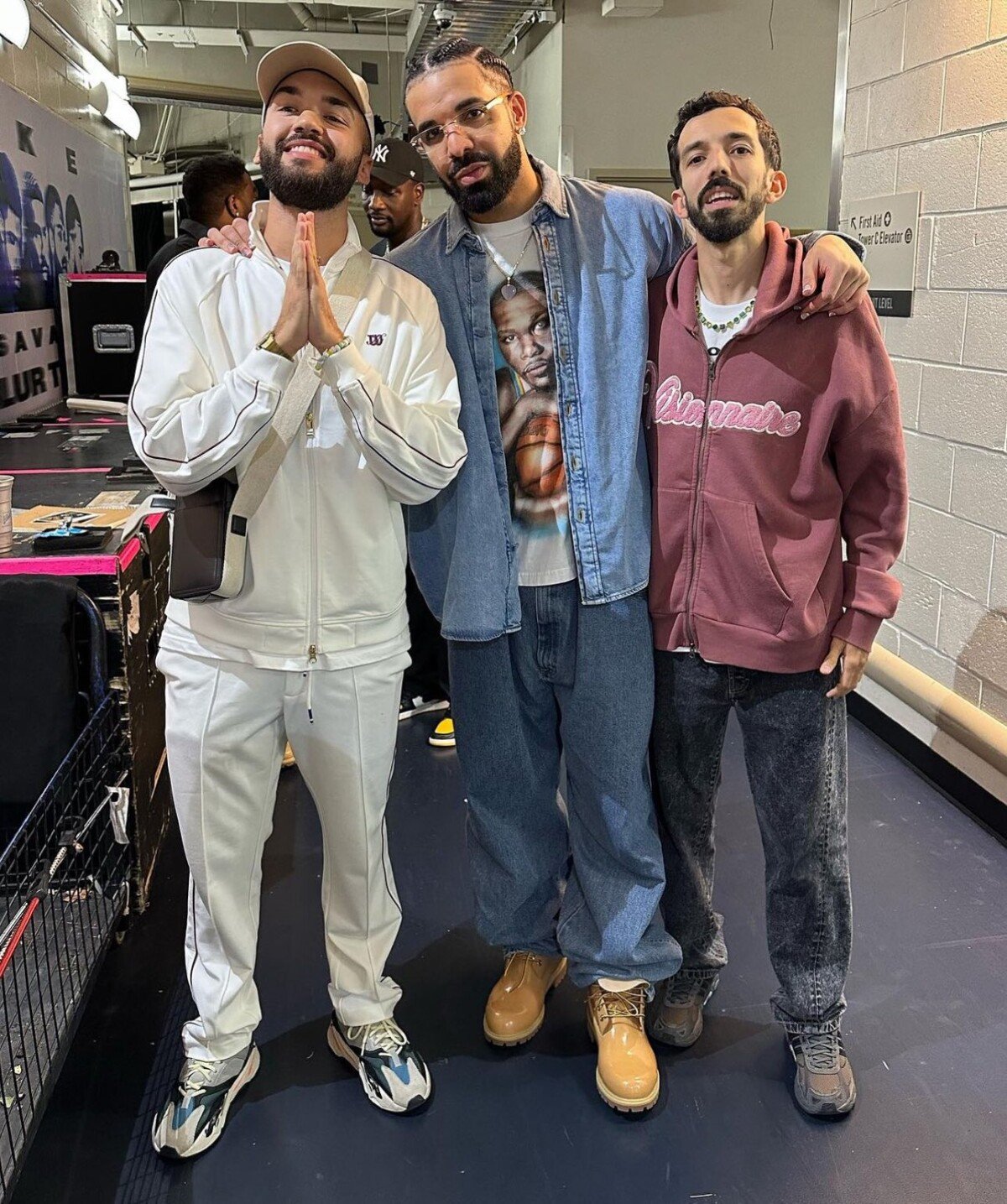 Photo : BigFlo et Oli ont eu la chance de rencontrer Drake. Drake avec Bigflo & Oli. - PureBreak
