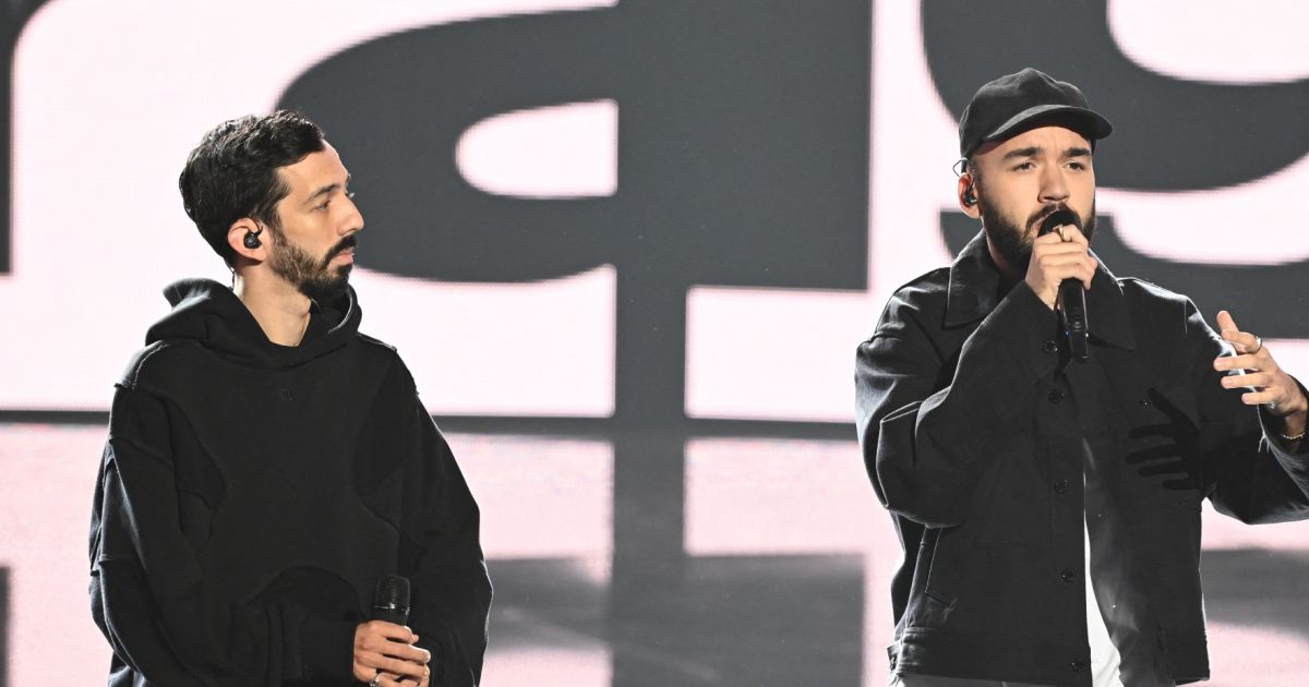 Bigflo et Oli lors de la 38ème cérémonie des Victoires de la musique à ...