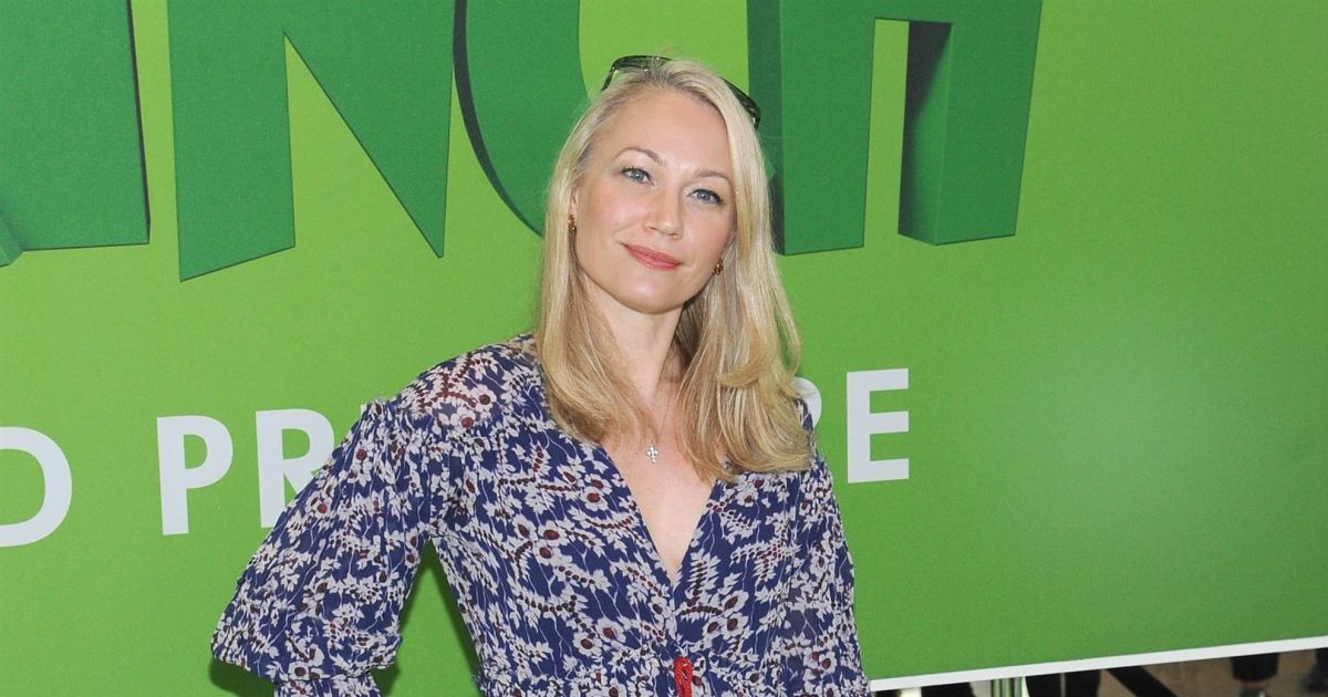 Sarah Wynter à la première de The Grinch à New York, le 3 novembre 2018 ...