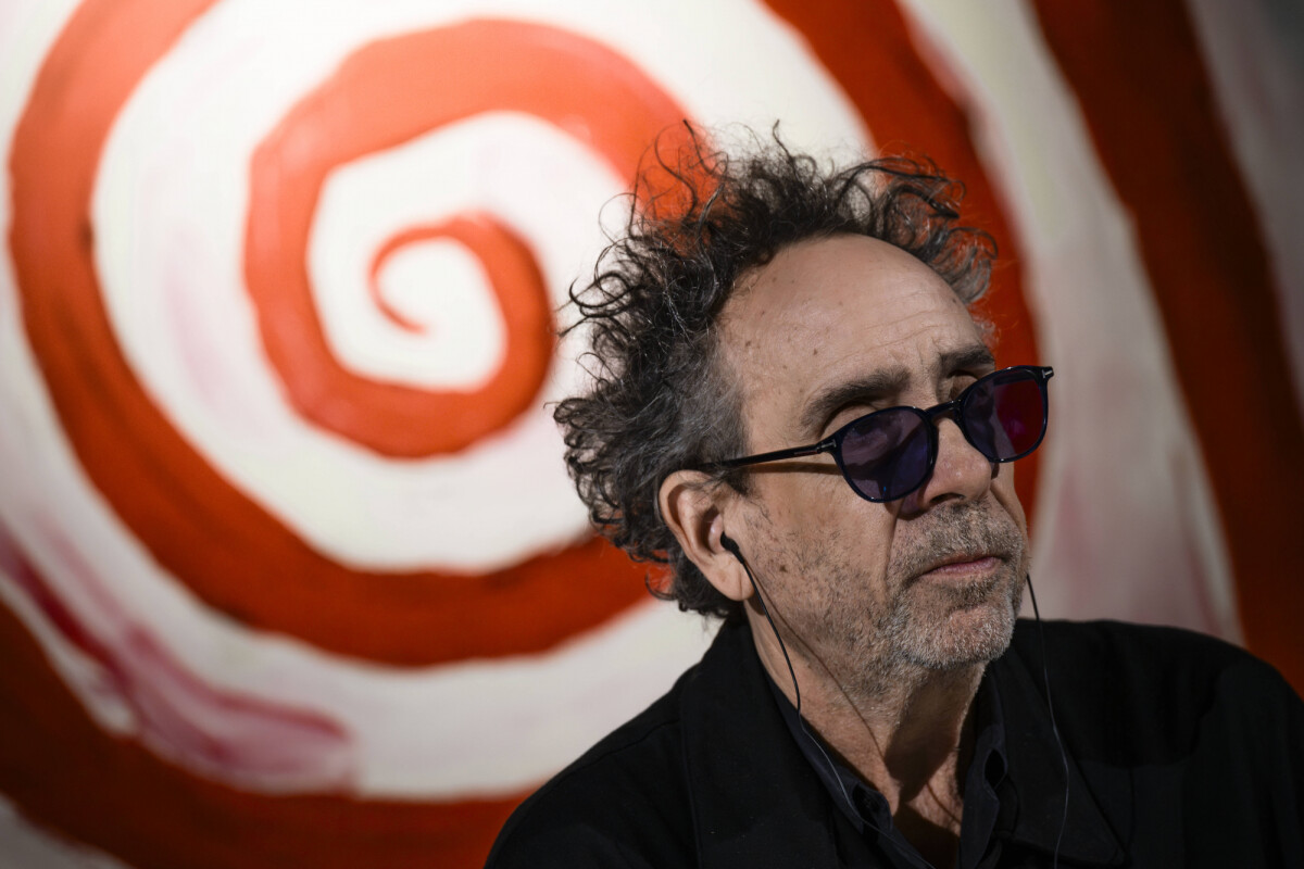 Photo : Tim Burton The American filmmaker Tim Burton looks on during a ...