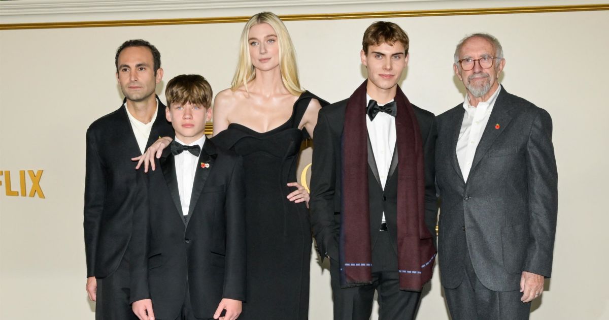 Khalid Abdalla, Fflyn Edwards, Elizabeth Debicki, Rufus Kampa, Jonathan ...