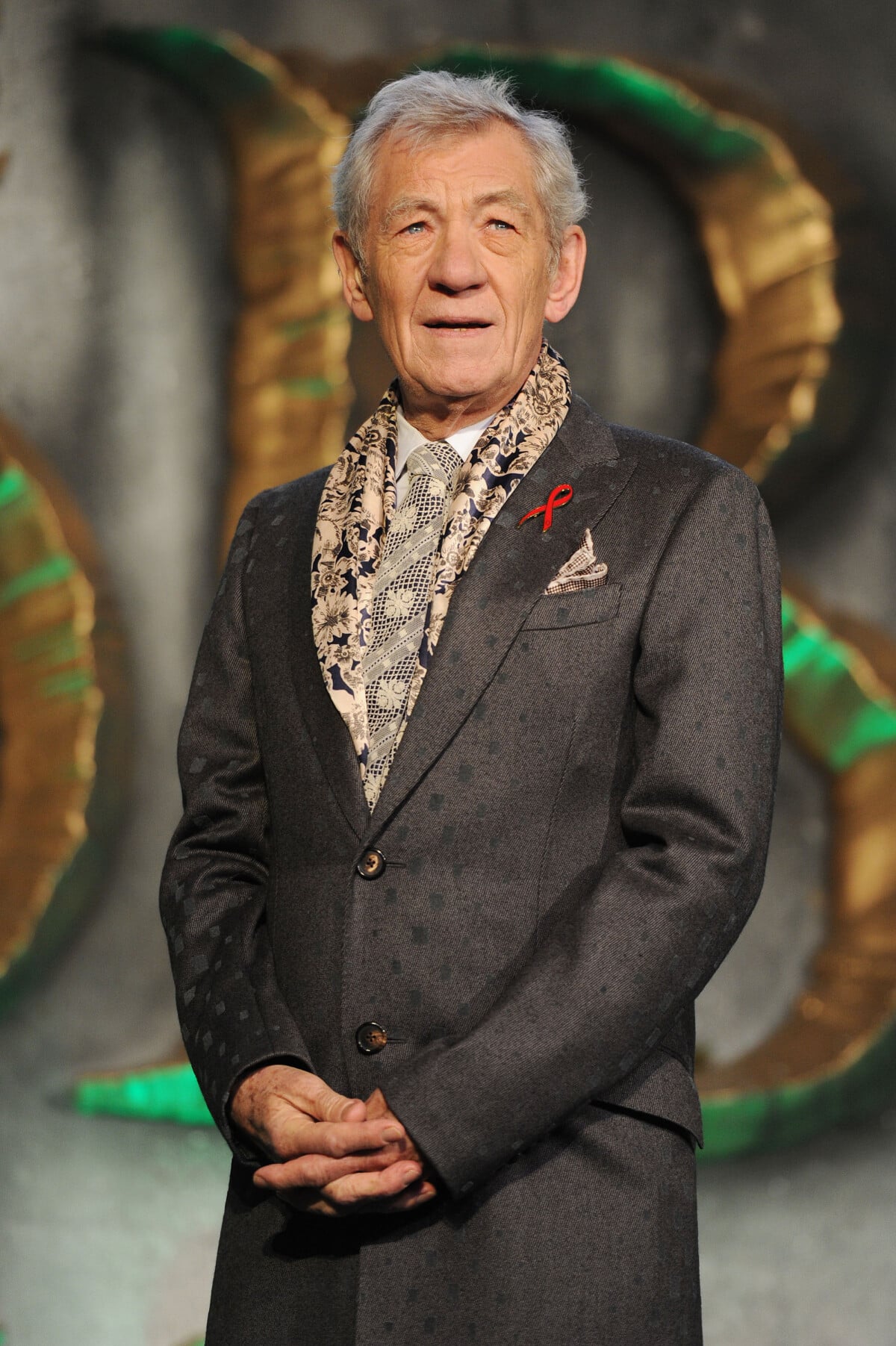 Photo : Sir Ian McKellen à la première du film "The Hobbit: The Battle ...