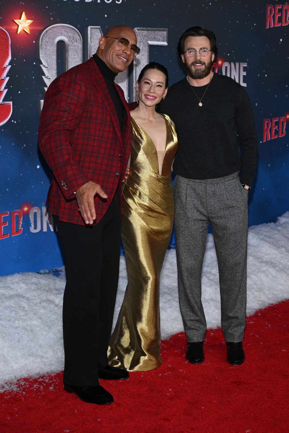Photo : Dwayne Johnson, Lucy Liu et Chris Evans - Première du film "Red ...