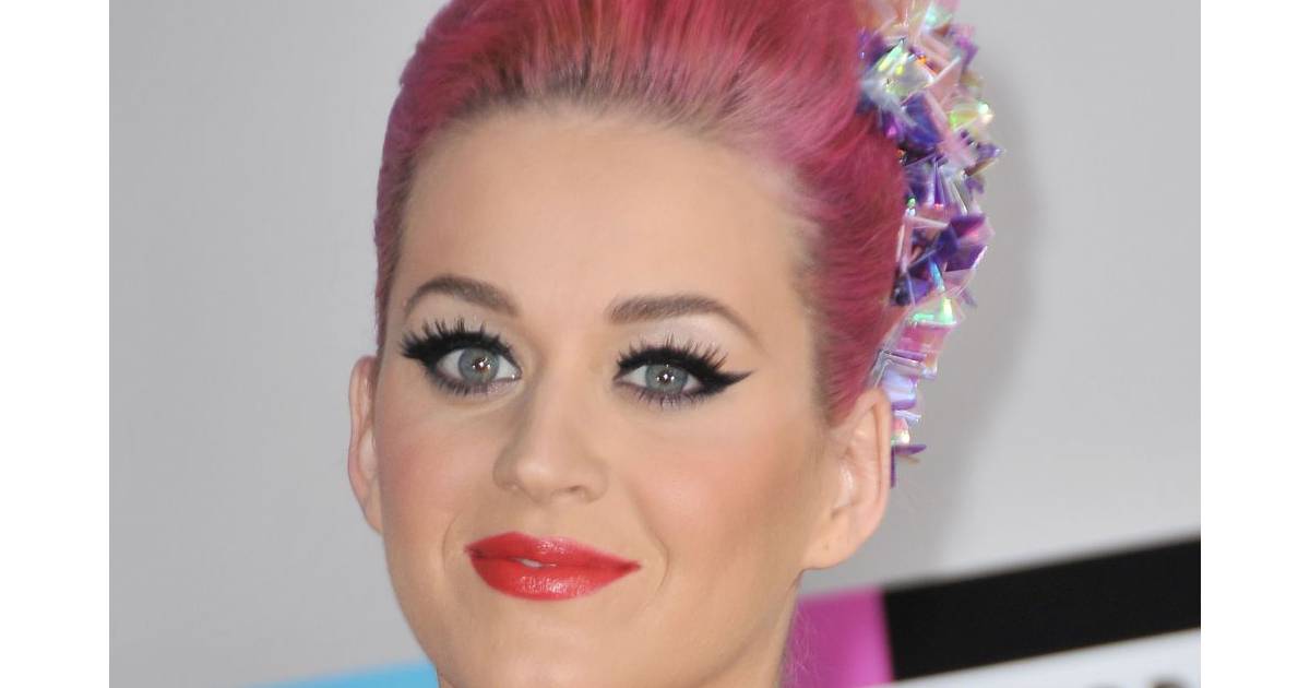 Katy Perry a aussi eu les cheveux roses ! - Purebreak