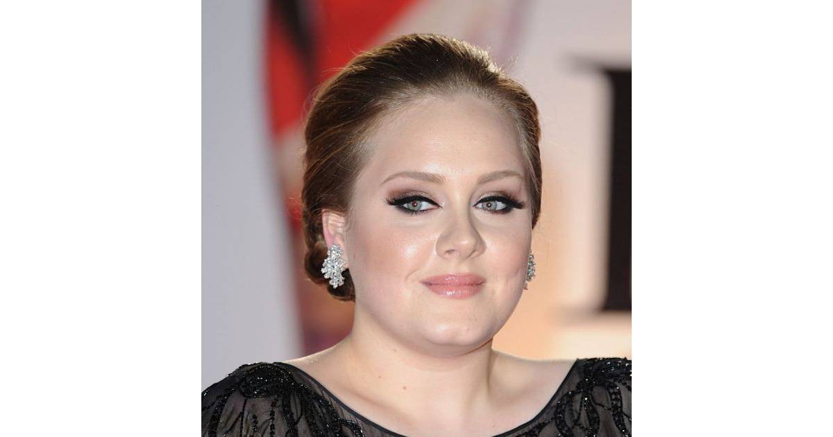 Adele enceinte et heureuse - Purebreak