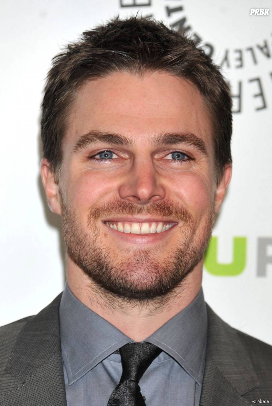 Stephen Amell prêt à devenir papa pour la première fois - Purebreak