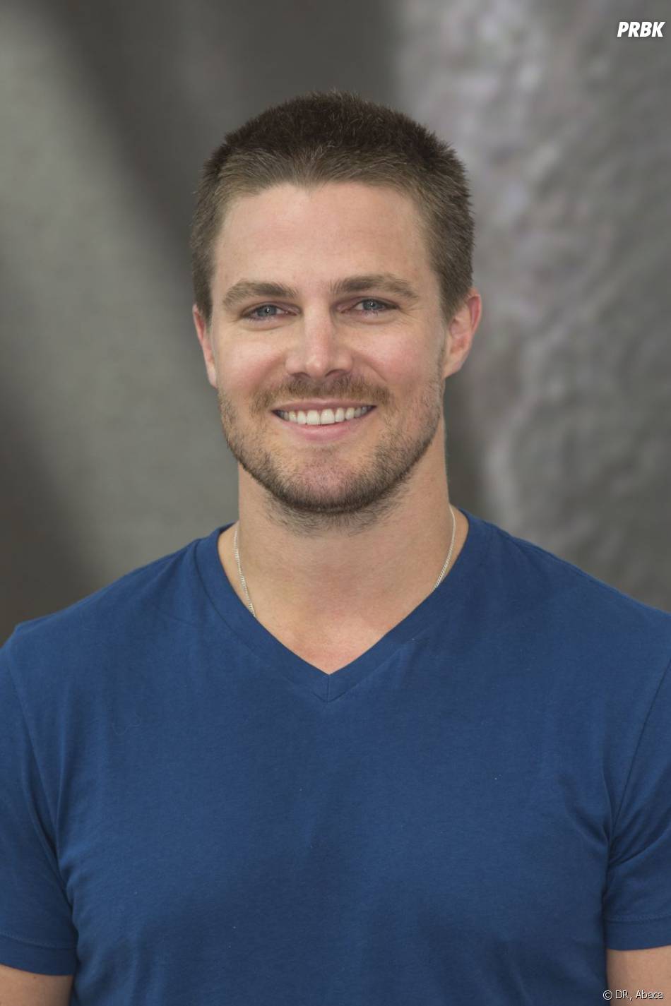Stephen Amell tout sourire au Festival de la télévision de Monte Carlo ...