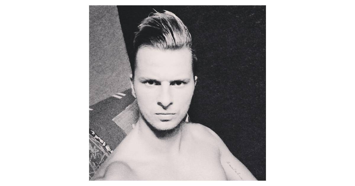 Jérémy (Les Ch'tis) balance sur les attributs de Vincent et de Bilal ...