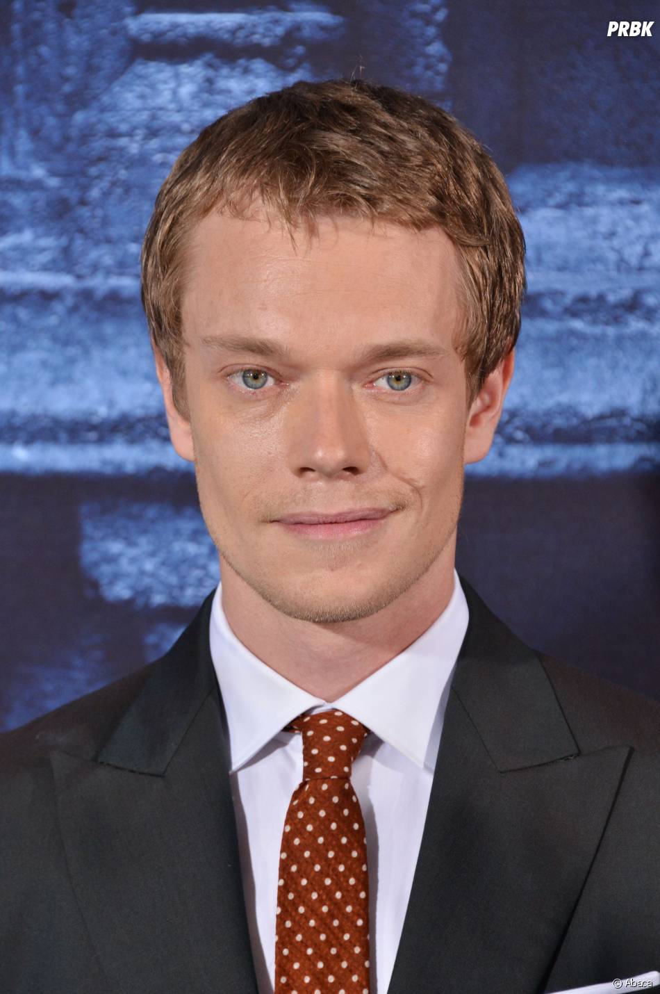 Alfie Allen à l'avant-première de la saison 6 de Game of Thrones le 10 ...