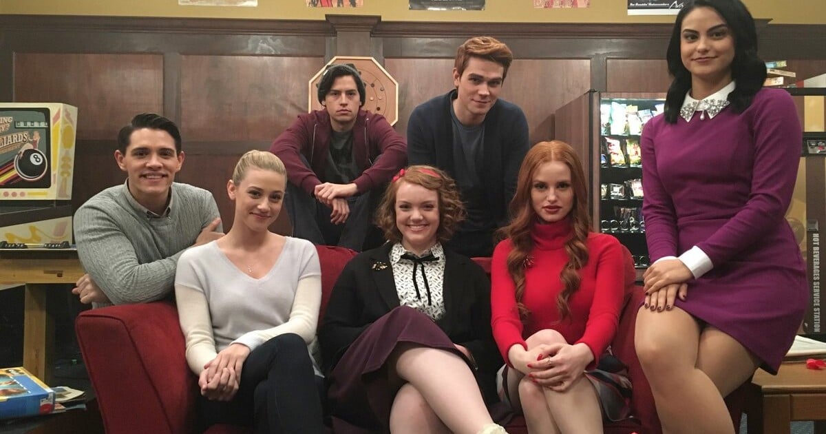 Riverdale saison 1 : une actrice de la série fait son coming out ...