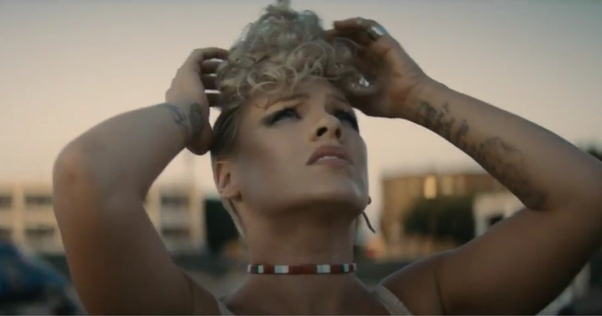 Clip "What About Us" : Pink militante et engagée dans une vidéo intense ...