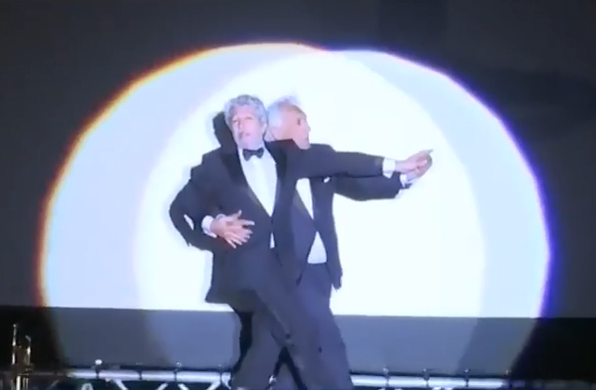 Photo : 25 ans après, Alain Chabat et Gérard Darmon dansent la carioca ...