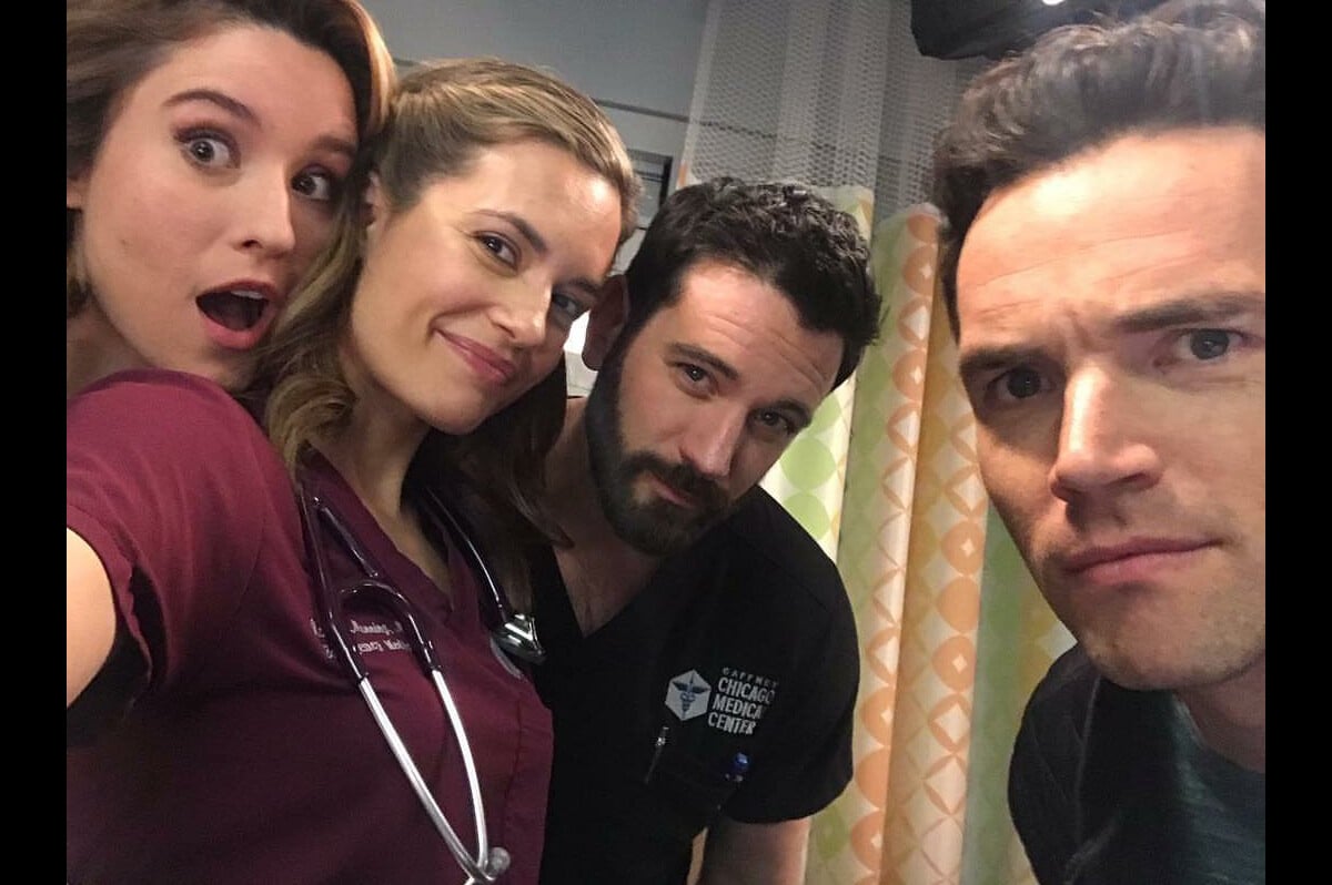 Photo : Ian Harding et l'équipe de Chicago Med - PureBreak