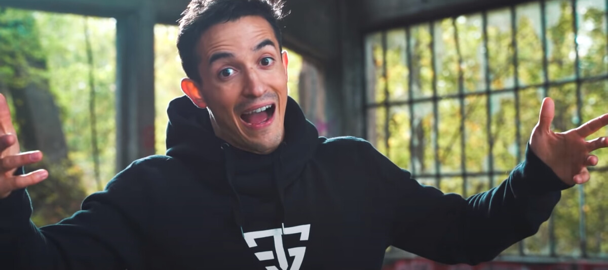 Vidéo : Tibo InShape répond au clash de Juju FitCats : "Si j'couche ...