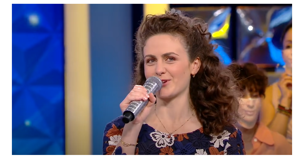 Caroline (N'oubliez pas les paroles) aidée par Nagui ? Les coulisses de ...