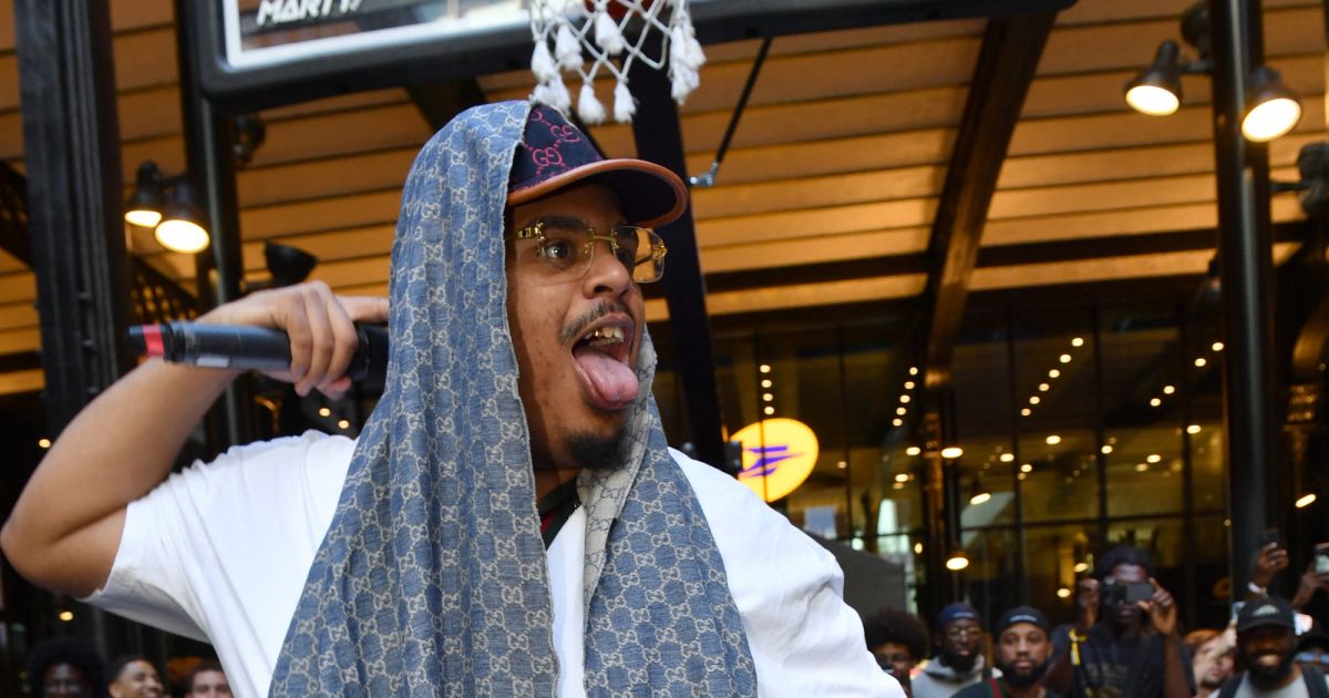 Exclusif - Le rappeur Naza est en showcase lors de l'Airness Event au ...