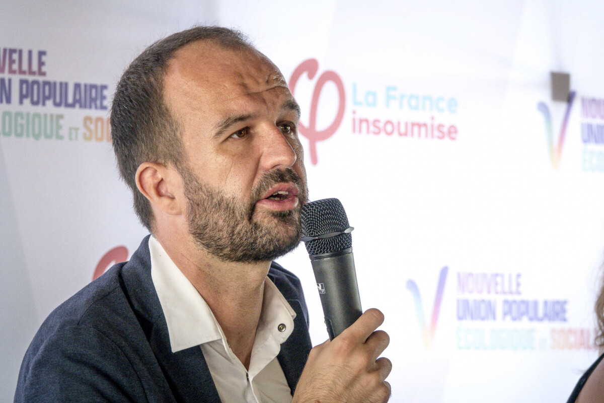 Photo : Manuel Bompard, député européen (LFI) lors de la conférence de ...