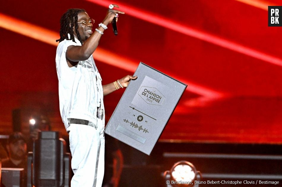 La prestation de Gazo lors de La chanson de l'année sur TF1 tourne au ...