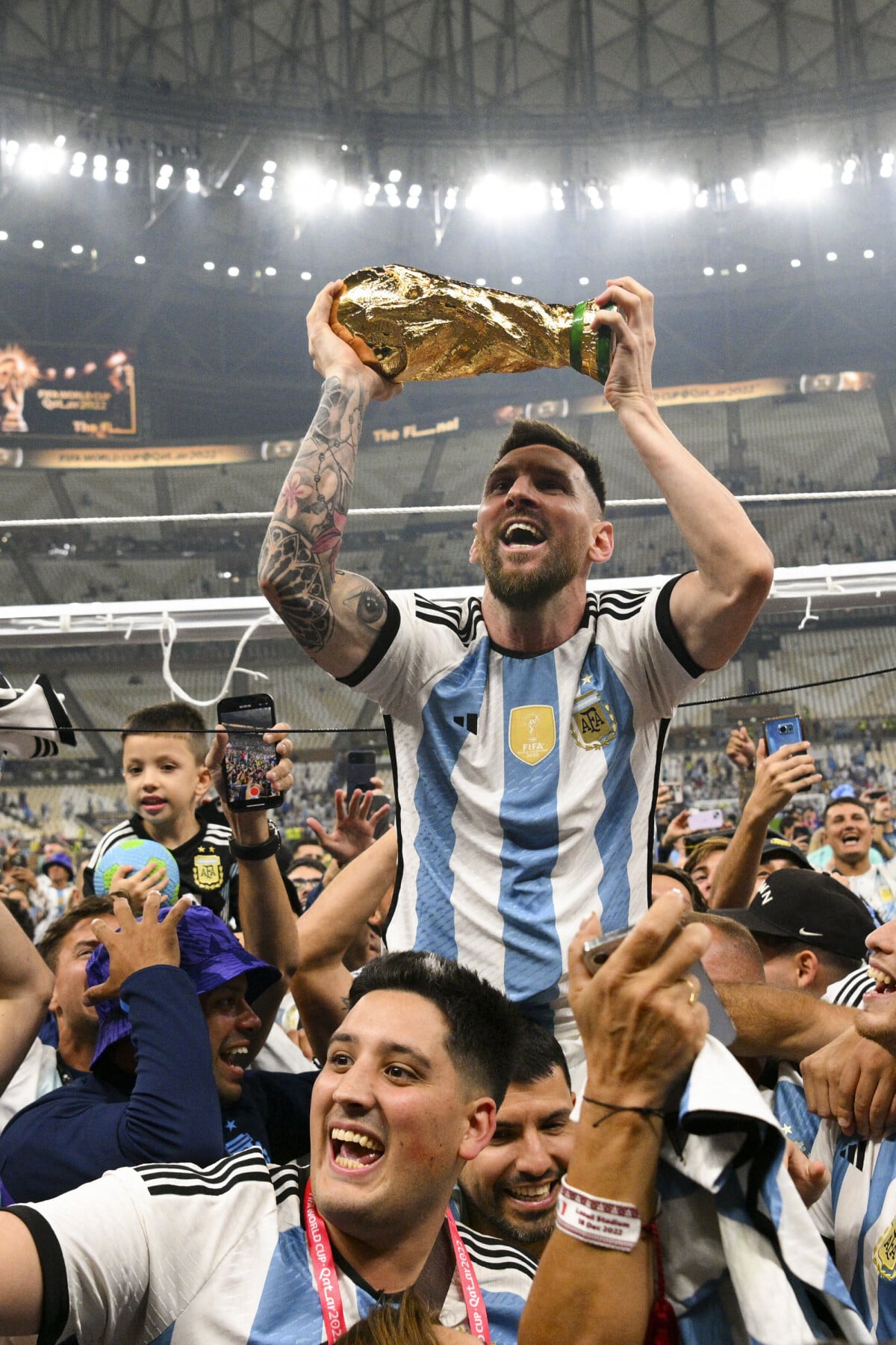 Photo : Lionel (Leo) Messi et ses co-équipiers lors de la remise du ...