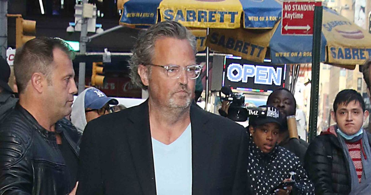 Matthew Perry est en promotion pour son livre Friends, Lovers and the ...