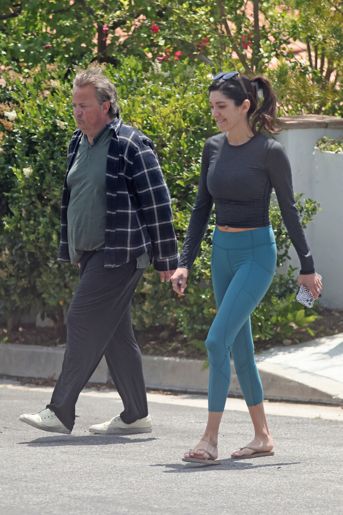 Photo : Matthew Perry se promène en charmante compagnie dans son ...