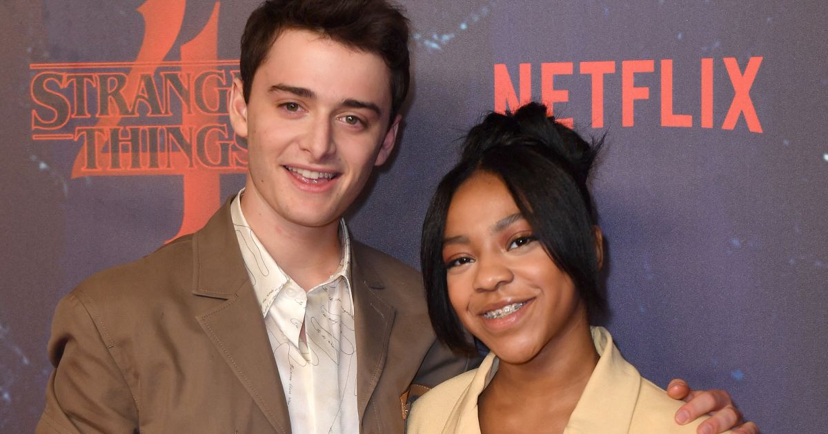 Noah Schnapp, Priah Ferguson - Projection de l'épisode 1 de la saison 4 ...